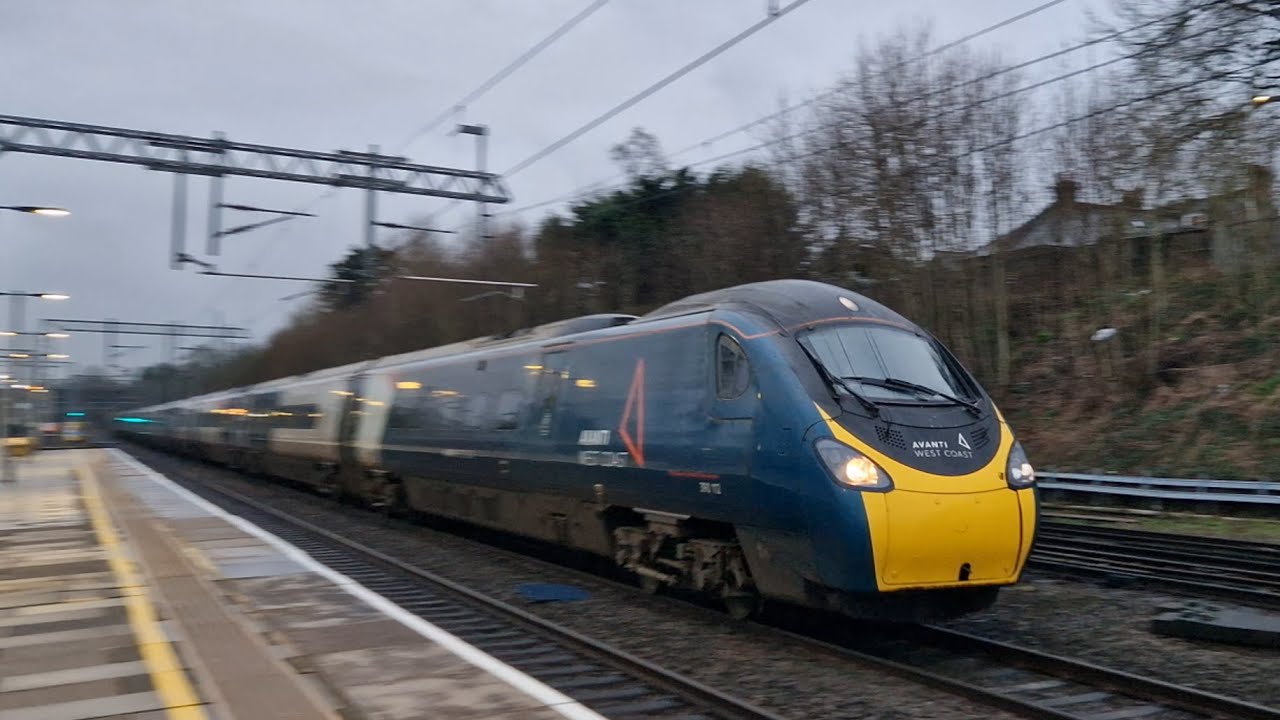 Trains at Bushey (Ft. Class 720 & Class 92 Drag) - YouTube