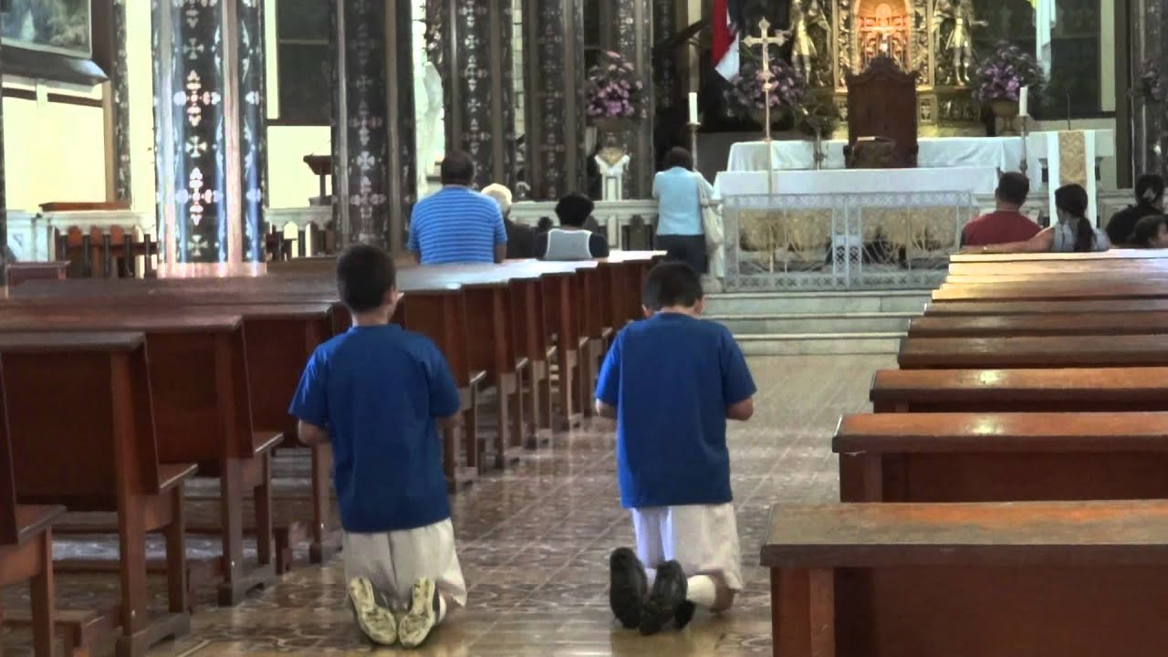 Boys Walking Down Church Aisle On Their Knees In Costa Rica - YouTube