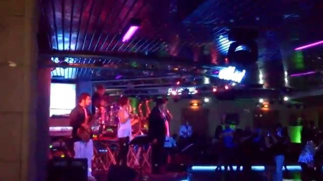 A chi - Ricky Renna International Band [Albert Club] - YouTube