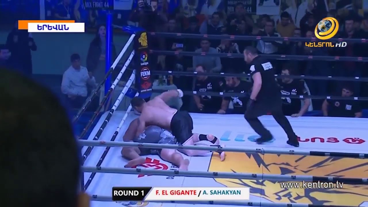 Mix Fight 44. Arman Sahakyan (85 kg) knocked out Fredy "El Gigante" (210 kg) - YouTube