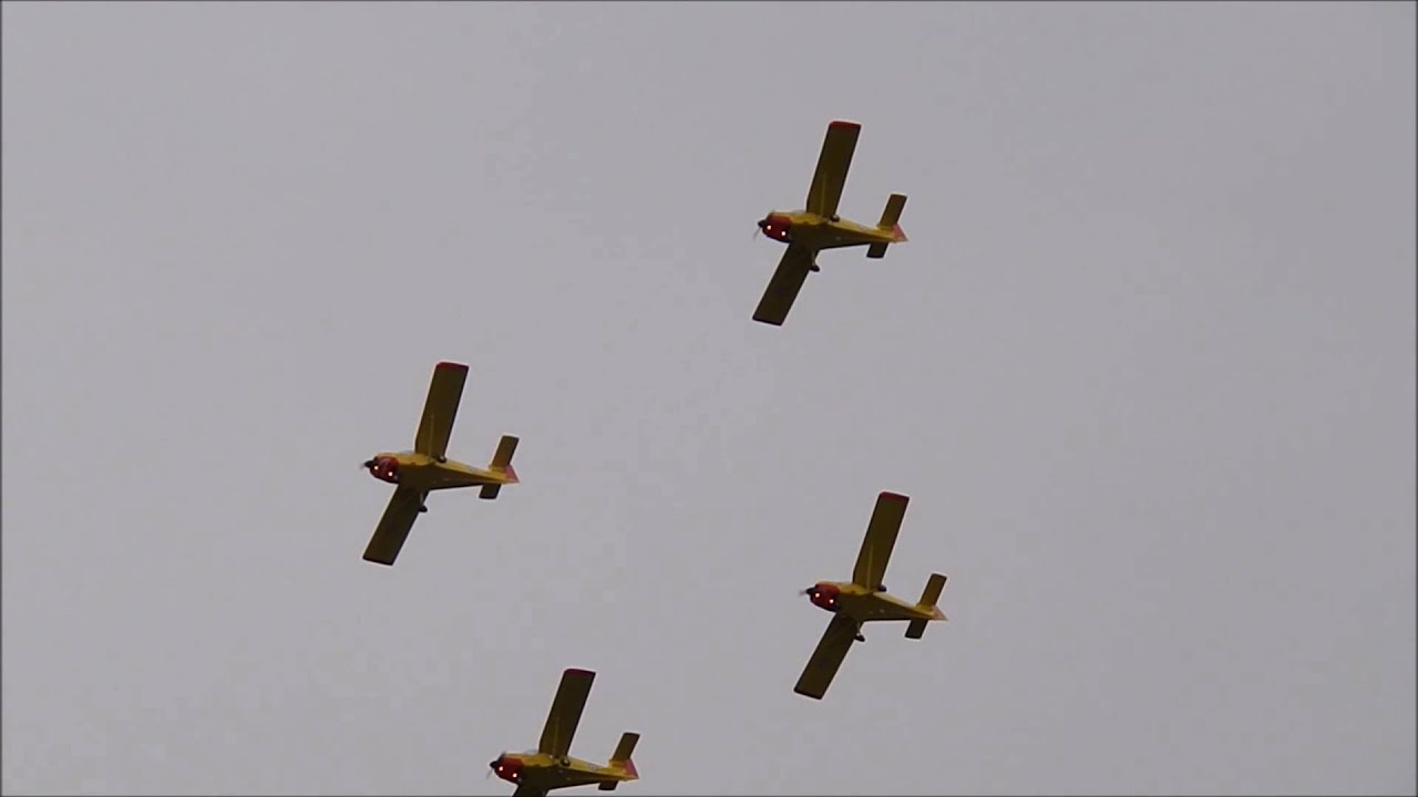 Yellow Sparrows at Turku Airshow - YouTube