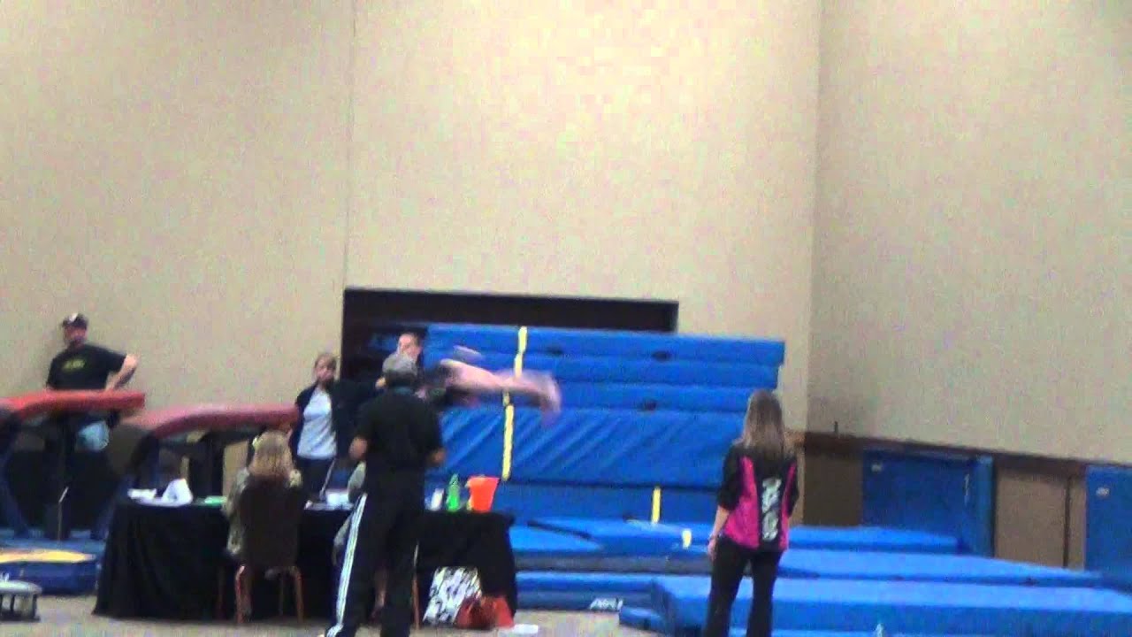 Amanda Ruble Vault @ Luau in Leos 2014 - YouTube