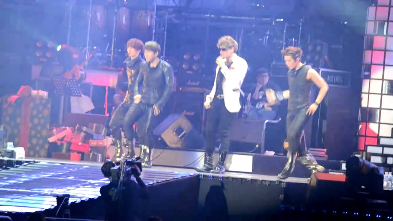 101224 JYP Nation Teamplay Concert 2PM+RAIN It's rainning - YouTube