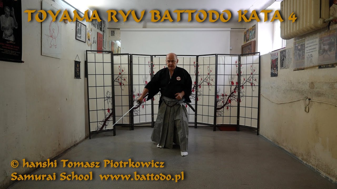 Toyama Ryu Battodo Kata No 4 - YouTube