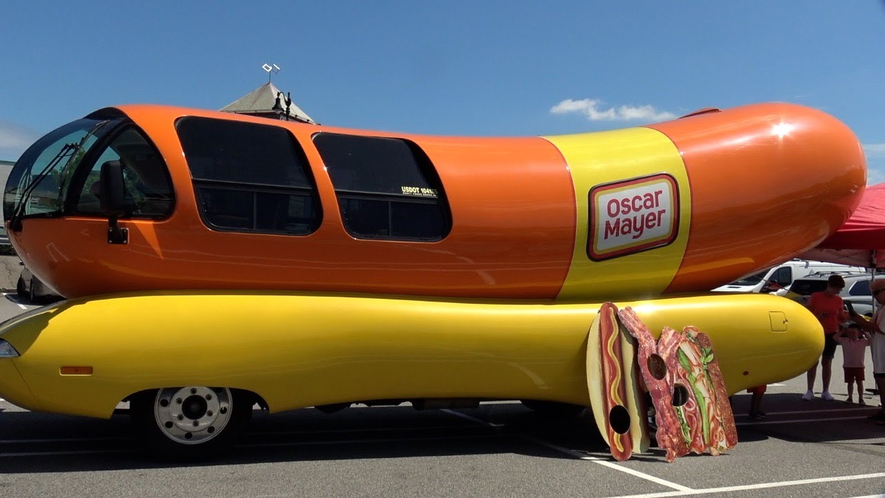 Oscar Mayer Weinermobile 2024 - YouTube