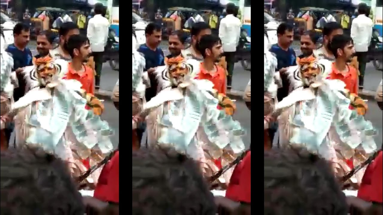 Tiger Dance Udupi | Hulivesha Roadside | Tiger Dance - YouTube