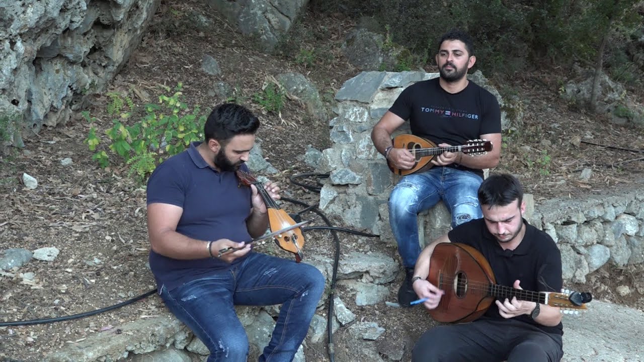 Μανώλης & Αντώνης Χαριτάκης Καμαράκι 10-7-2018 - YouTube