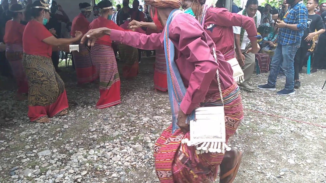 BIDU SAKTI=SNKT (SIMON NAHAK & KIM TAOLIN - YouTube