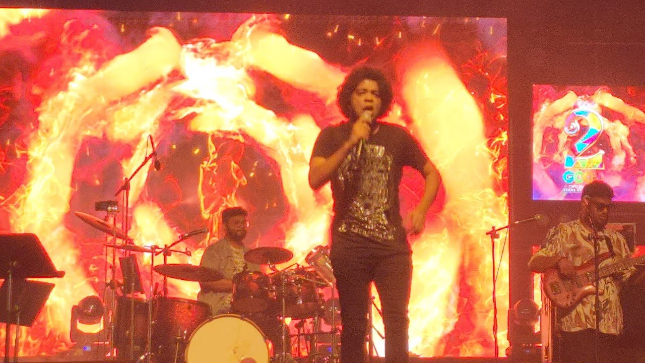 Sensational Indian Singer Naresh Iyer Concert 2023 New Video - YouTube