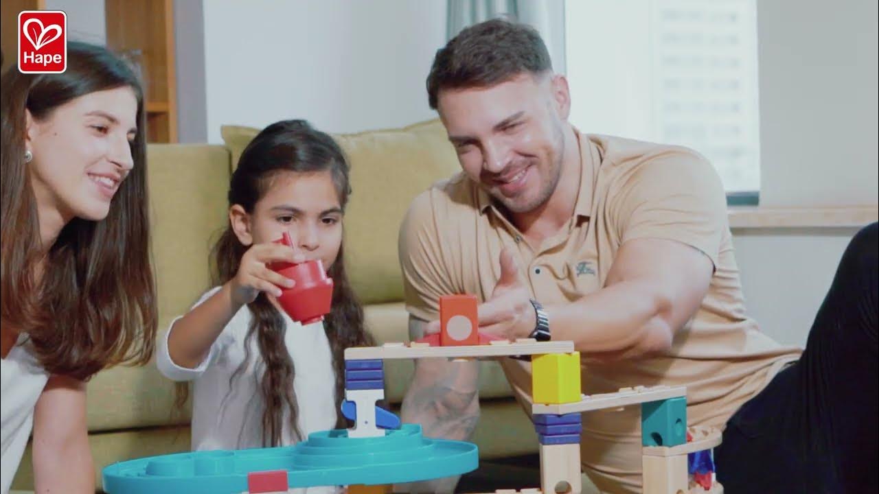 Quadrilla Stack Track Bucket, de Hape - Toynamics - YouTube