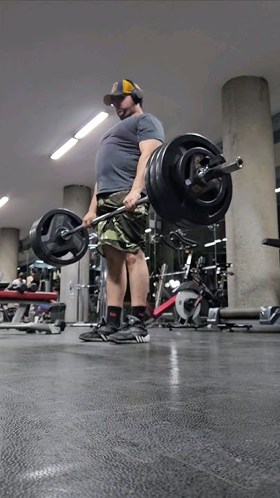 Deadlift +335 lb/+152 kg x 5 reps - YouTube