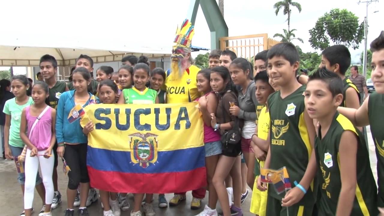 INAUGURACIÓN DEL ESTADIO EDDY COELLO DEL CANTÓN SUCÚA - YouTube