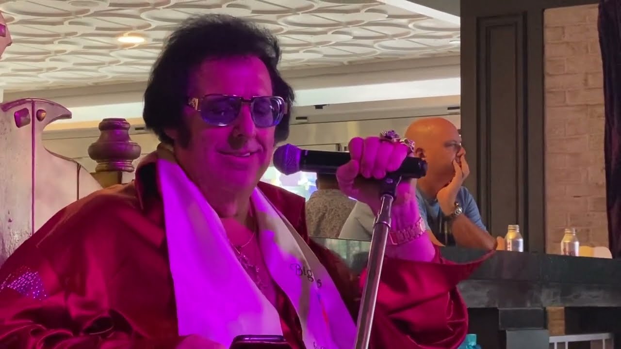 STRANGER IN THE CROWD - BIG ELVIS - YouTube