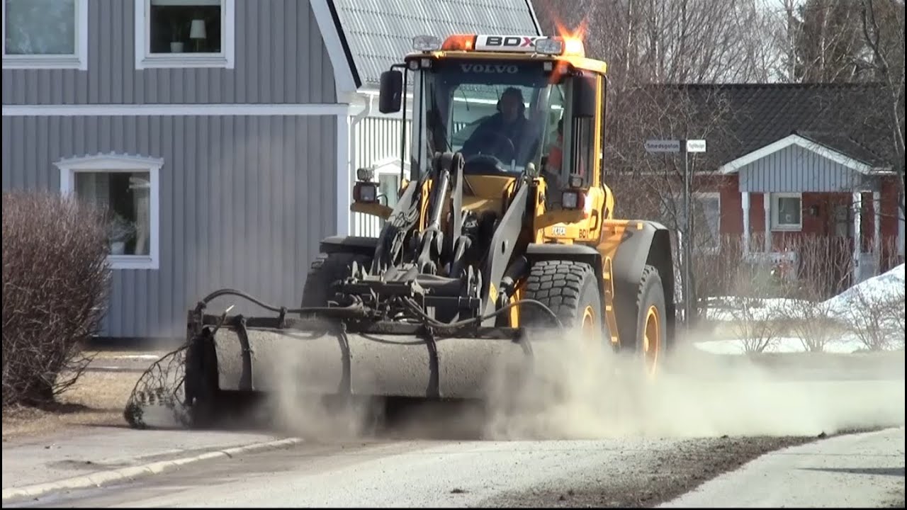 Volvo L70F with Holms SH Sweeper - Scania R124 6x2 with Broddway Senior ...