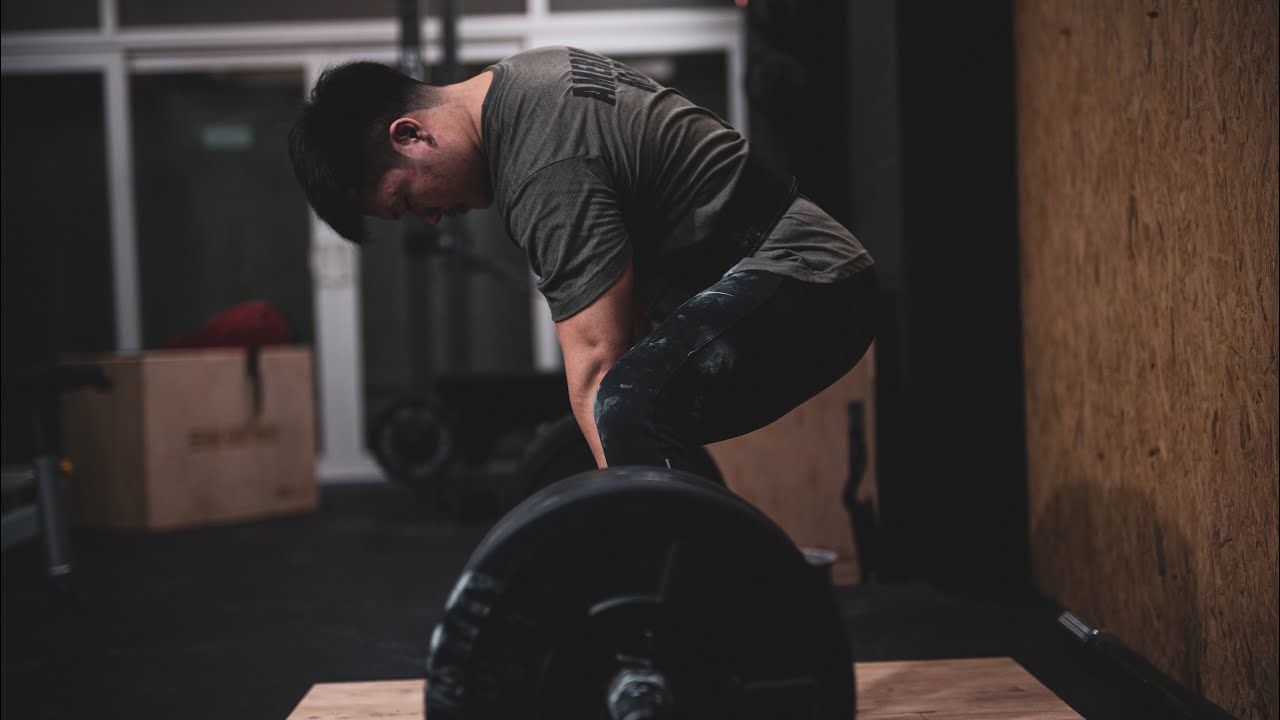 Raw Deadlift // Deload Training #deadlift - YouTube