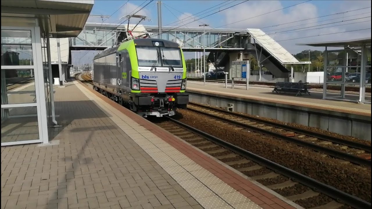 Trains en gare de Gembloux (+ Vectron BLS !) - YouTube