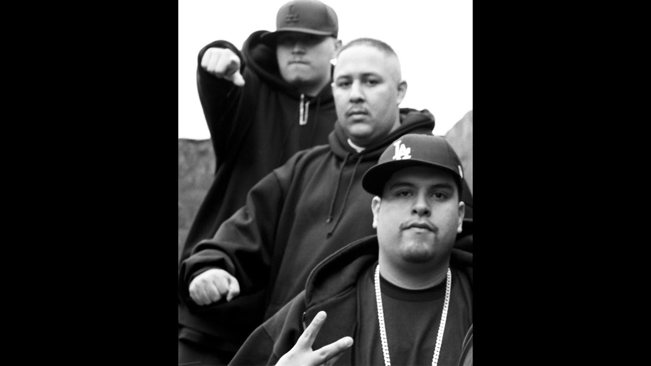 Knucklheds - Smiling Faces (Backstabbers Remix) - YouTube