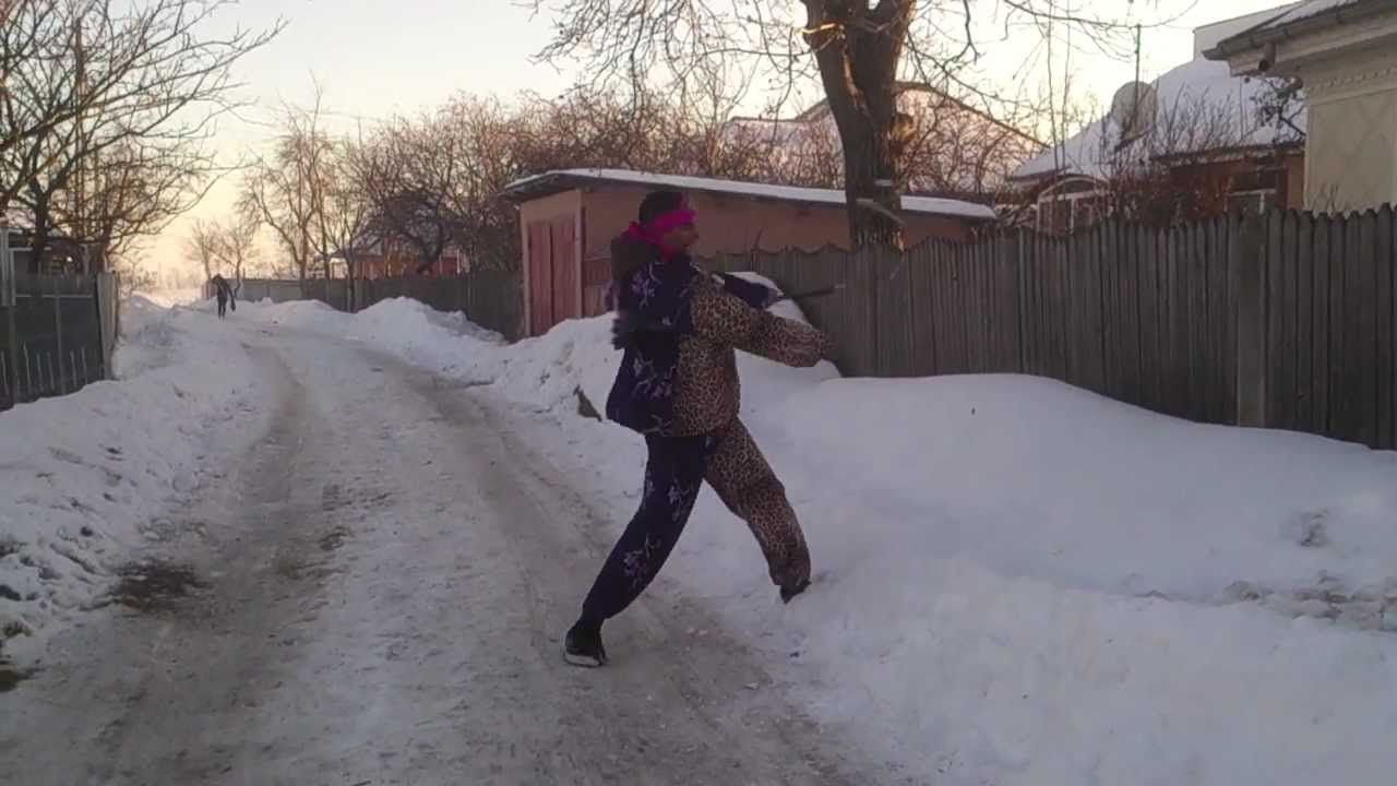 Gastesti- pocnituri din bici - YouTube