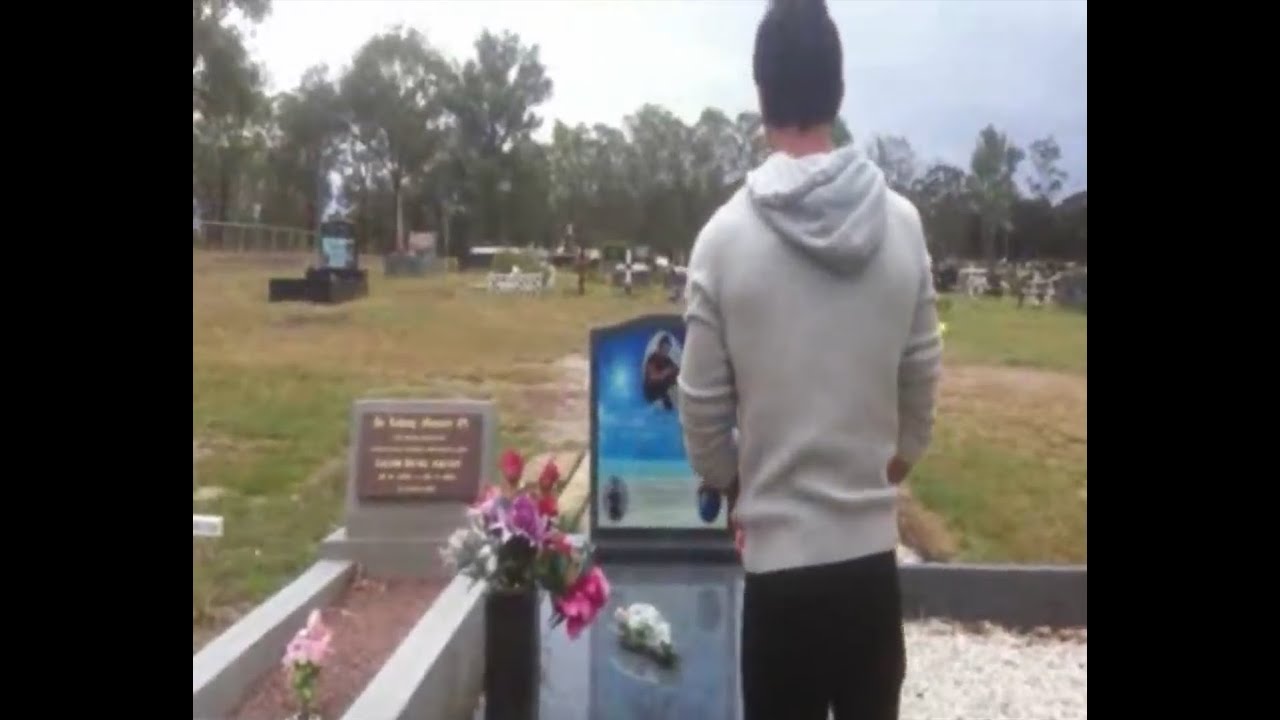 Zyzz - 11 years ago... RIP legend 😞 - YouTube