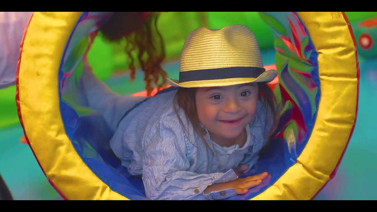 הכל משמיים | גבריאל מויאל | Gabriel Moyal | Hakol Mishamayim - YouTube