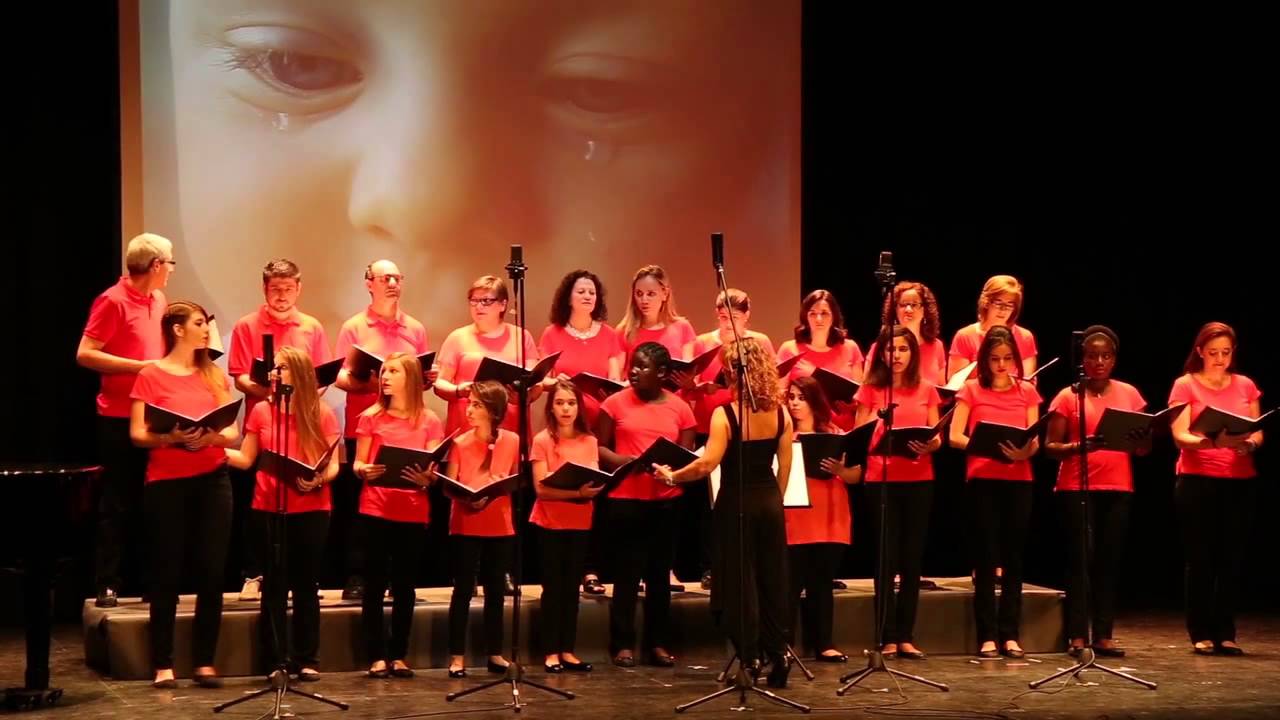 Presentación Coro COLLAGE - YouTube