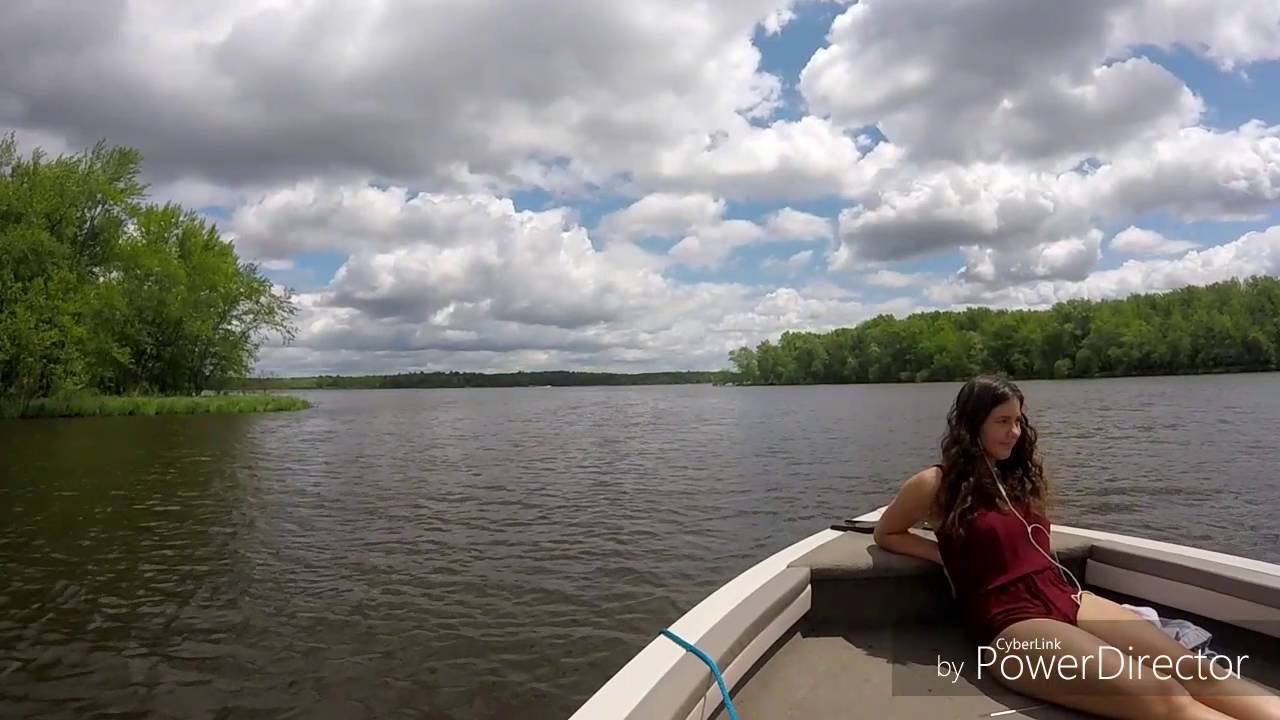 Wisconsin Dells, Wisconsin River Boat Day- GoPro - YouTube