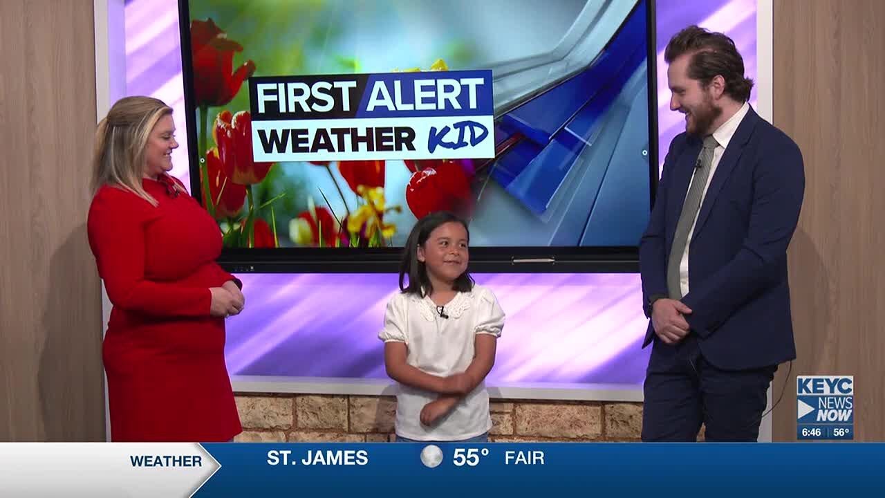 Weather Kid: Aspiring pediatrician tries her hand at the forecast - YouTube