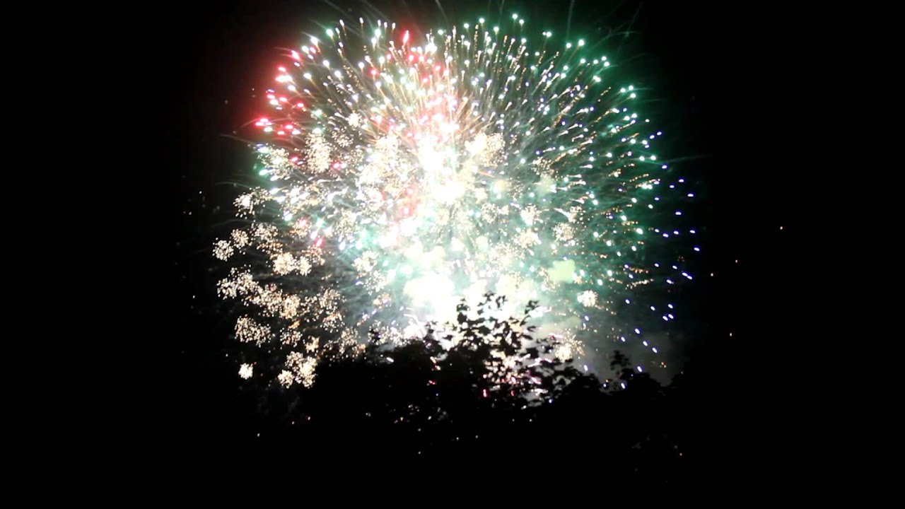 Clawson Michigan Fireworks - Grand Finale - YouTube