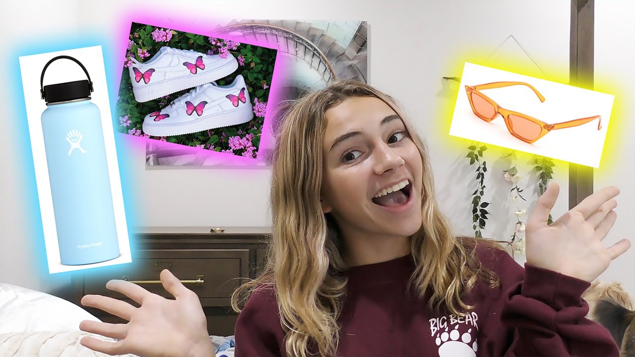 MY CHRISTMAS WISH LIST - VLOGMAS WK 1 | Kayla Davis - YouTube