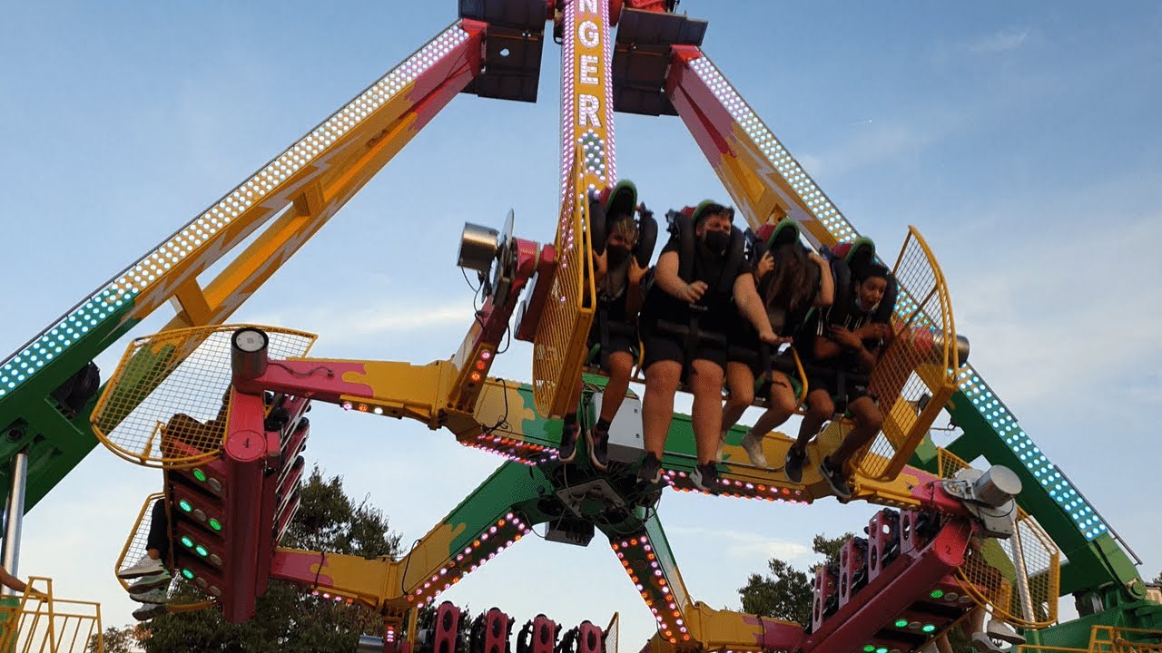 Loop Zone Danger (Loop Fighter) - Feria de Mollet del Vallès 2021 - YouTube