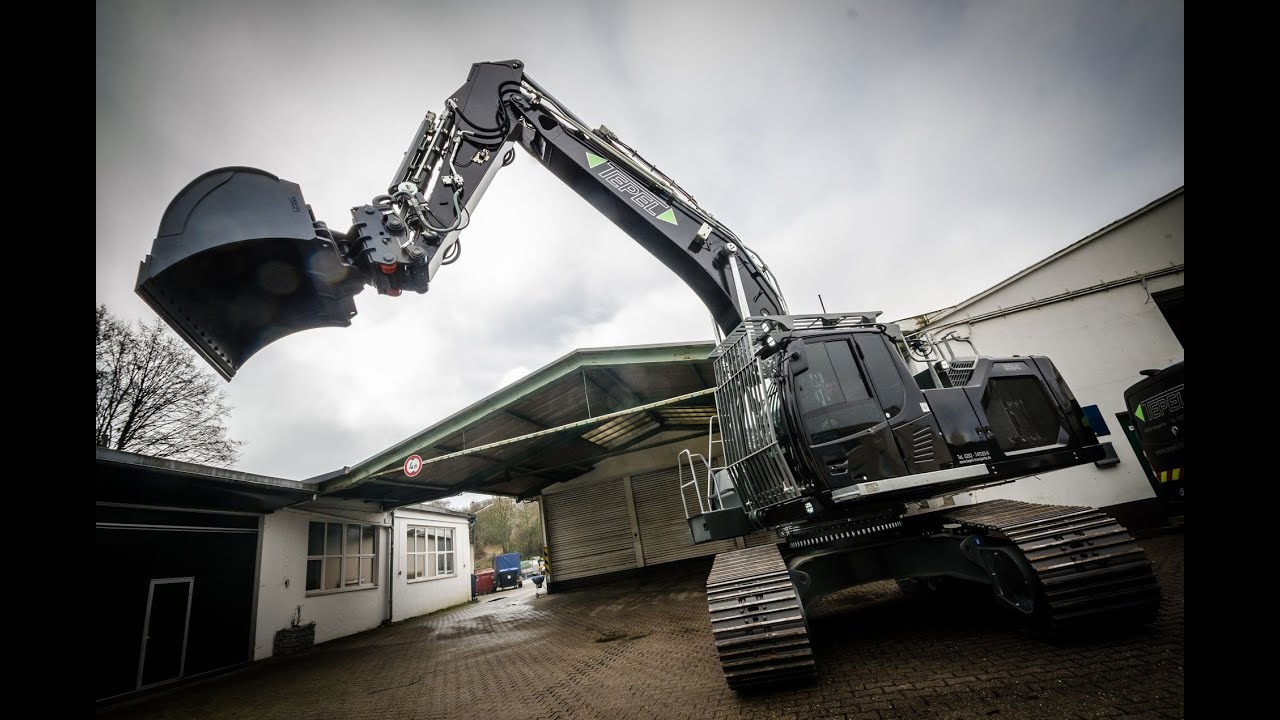 *NEW* LIEBHERR R934 G8 Tepel - YouTube