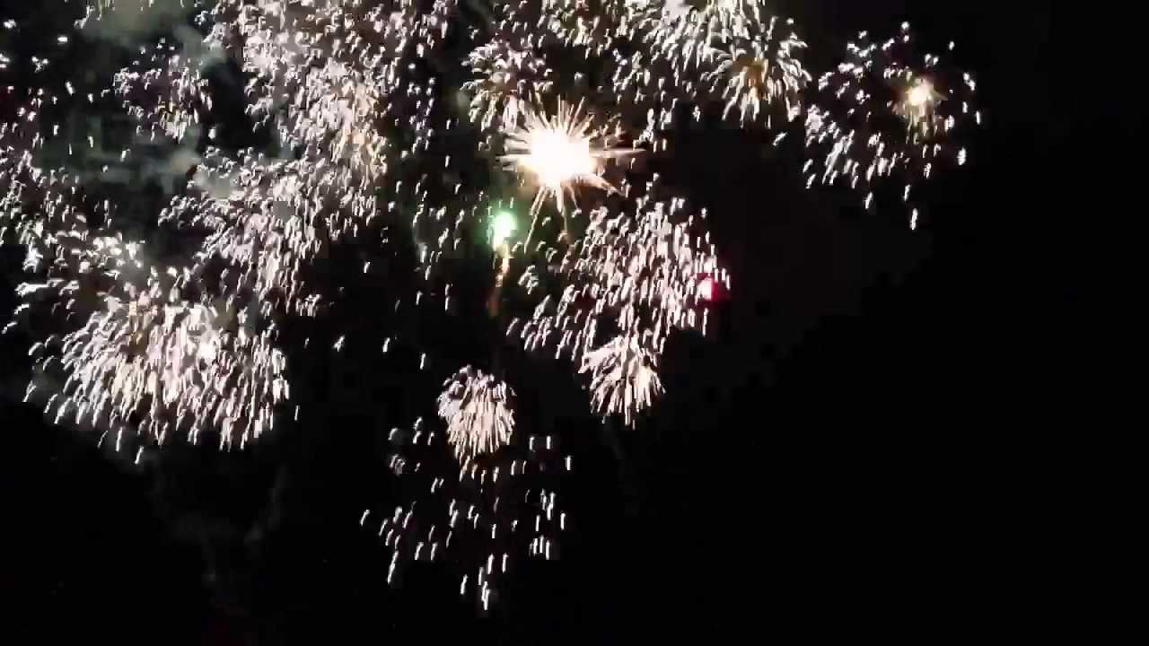 THE BEST BACKYARD FIREWORKS SHOW EVER IPHONE - YouTube