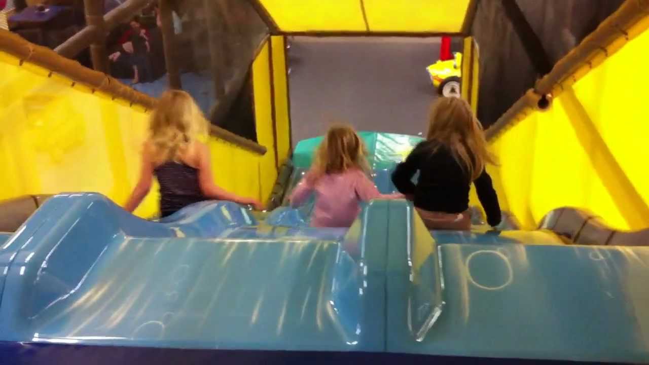 Kids on big slide at Jumping Jiminy's Playland and Cafe - YouTube