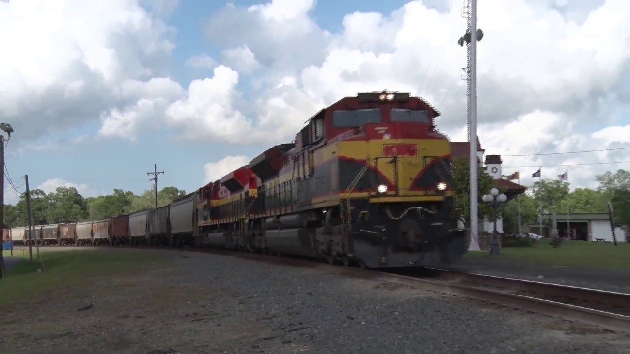 KCS Grain Train at DeQuincy LA on 4/21/2017 - YouTube