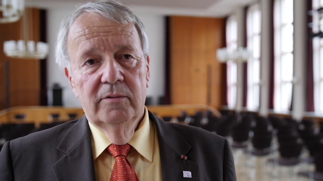 Dr. Peter Fornell, Vorsitzender WDA, im Interview beim Symposium 2019 ...