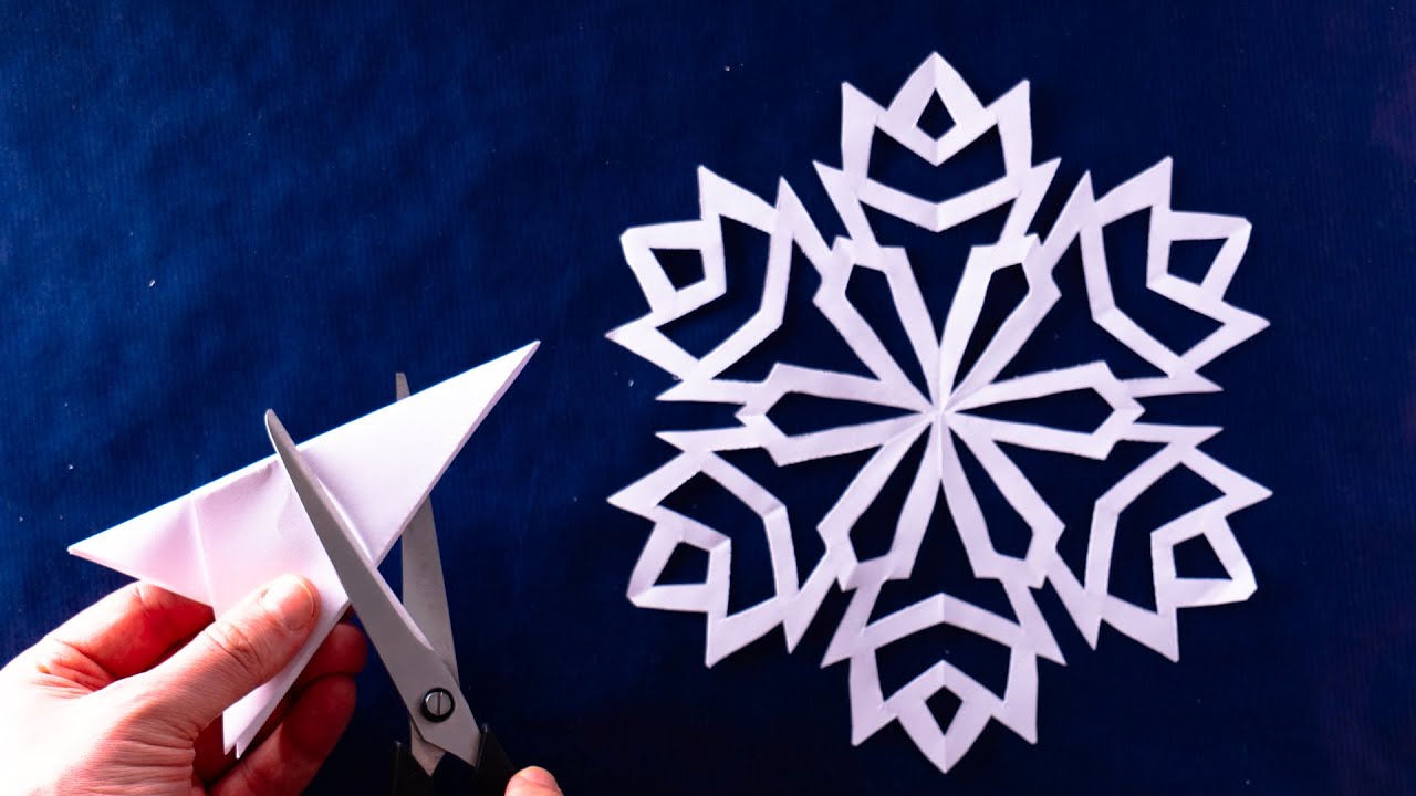 👉 How to Make a Snowflake Out of Paper – Easy Christmas Decorations! 🎄 ...