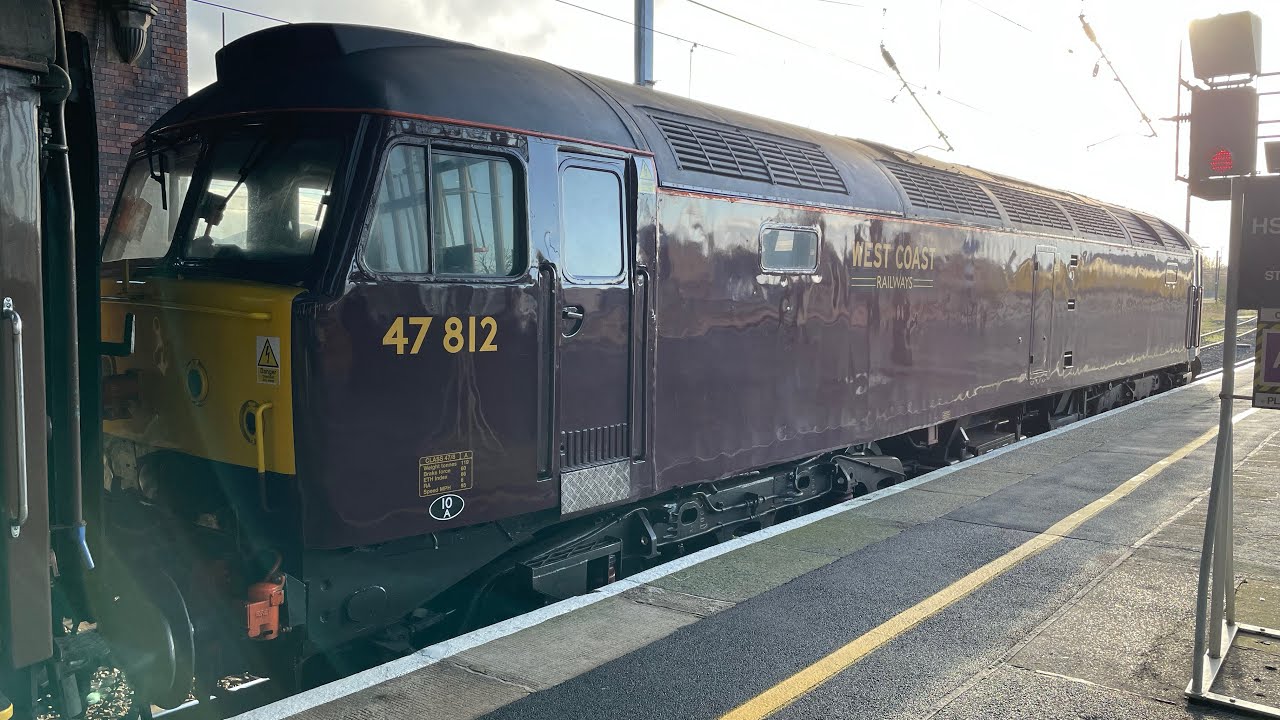 WCRC Class 57313 + Class 47812 with ECS arrive at Darlington on York ...