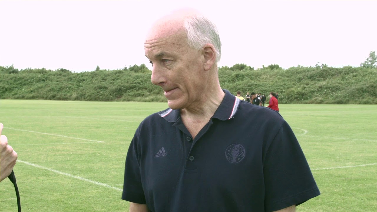 Interview with David Elleray - YouTube