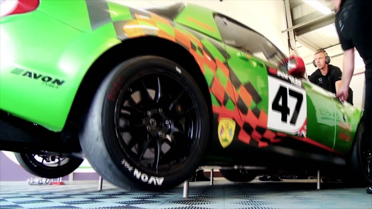 Mazda MX-5 GT4 Car - Silverstone - YouTube
