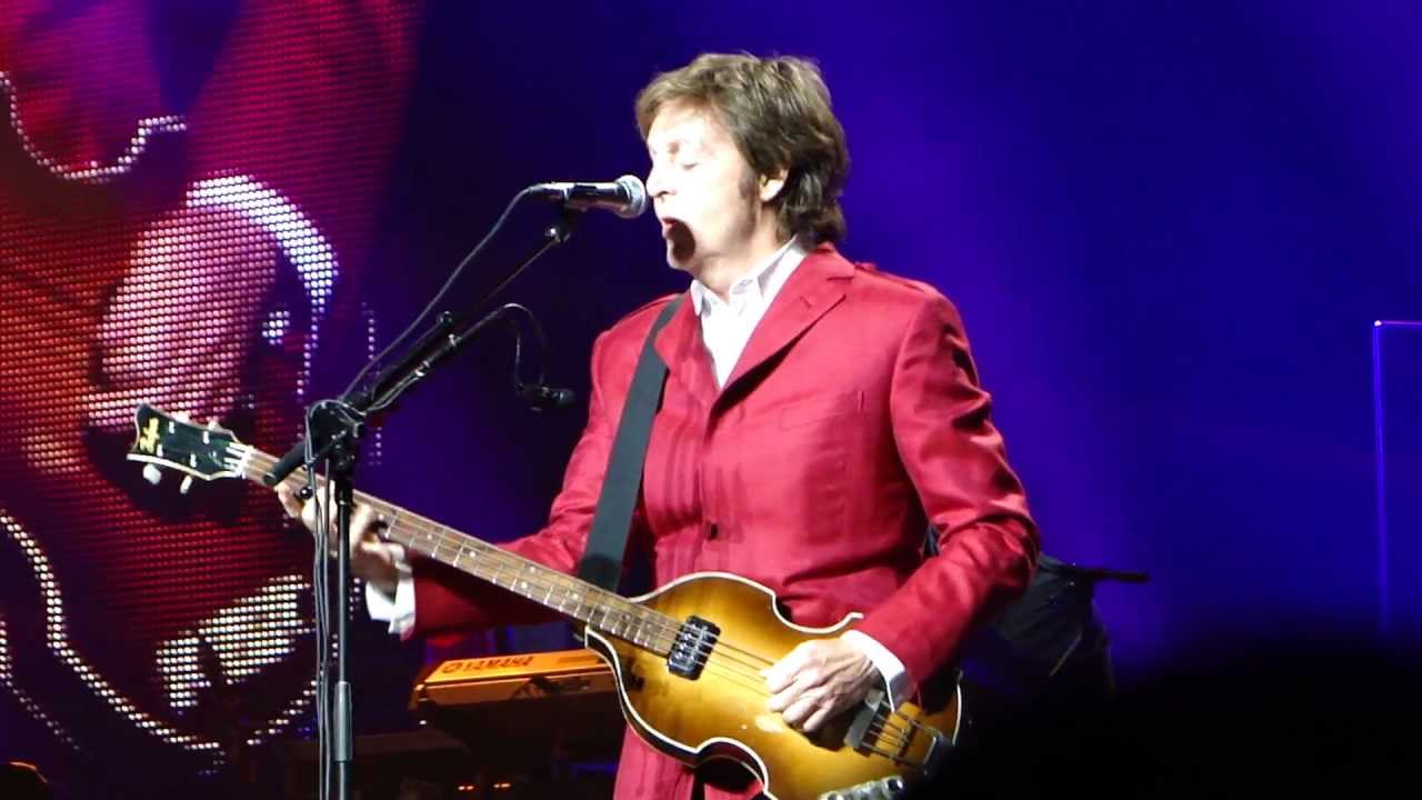 Paul McCartney - Hello Goodbye - Montreal 7-26-11.MP4 - YouTube