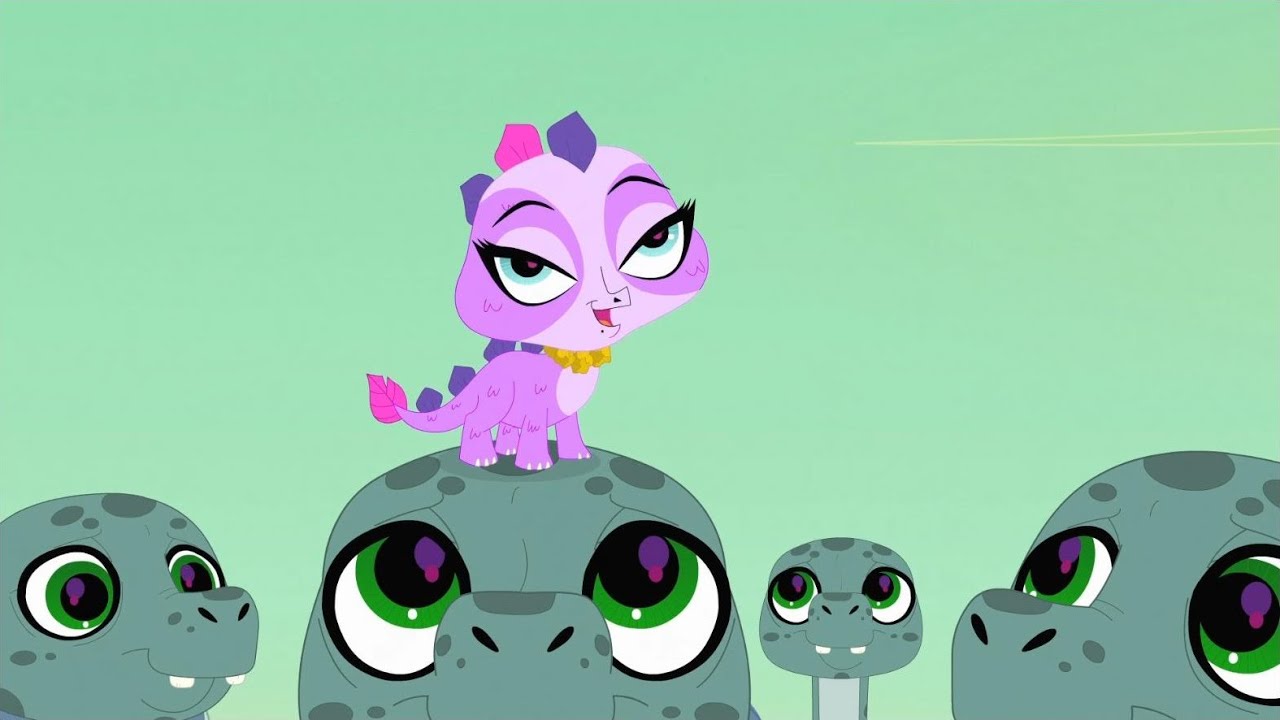 LPS CLASSIC Vlogs: A Day at the Museum - YouTube