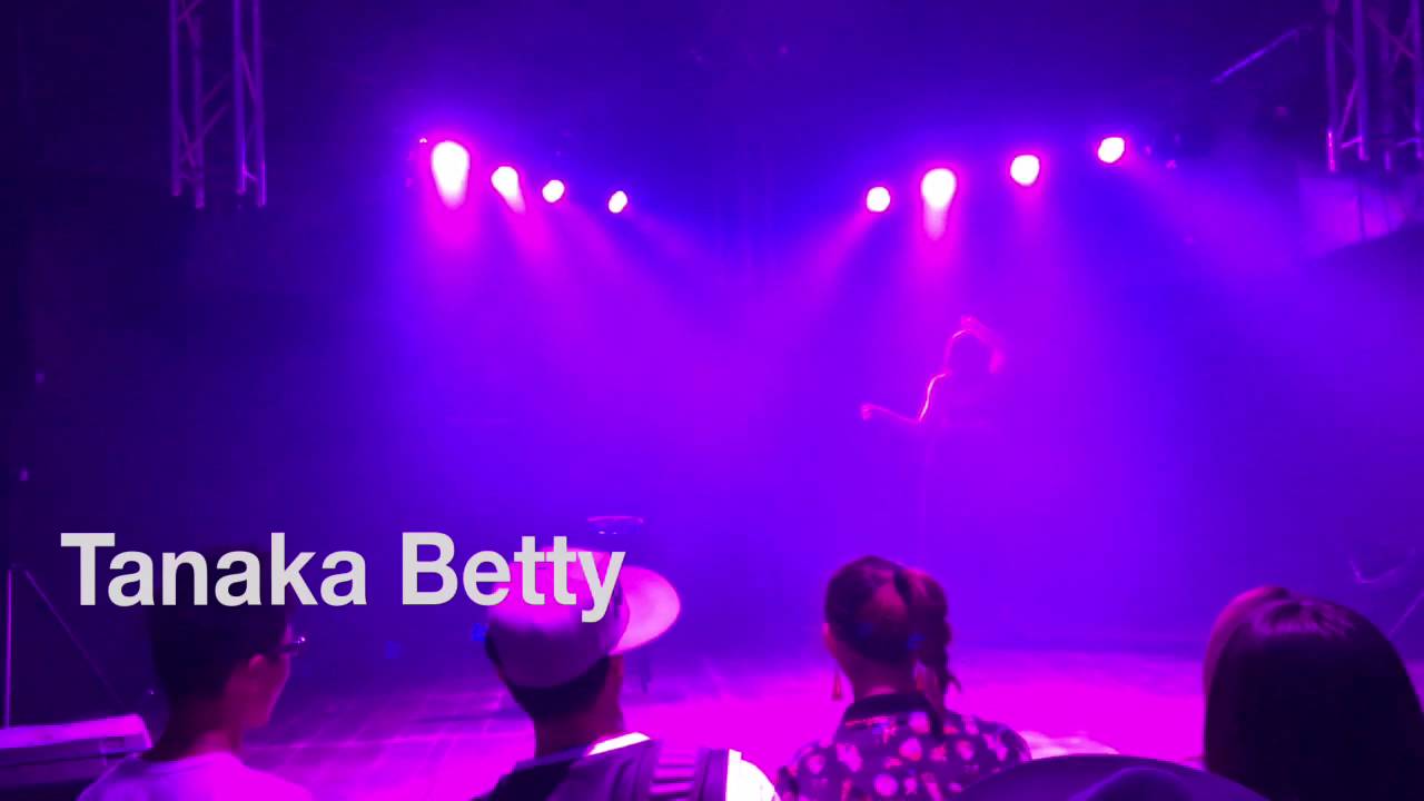 Tanaka Betty solo 9.4 - YouTube