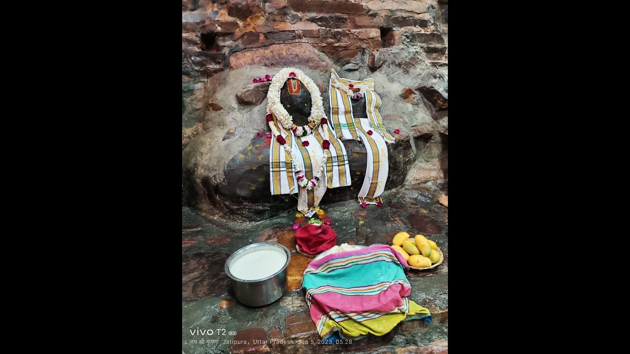 Giriraj Mukharvind Mangla Aarti Darshan🌹श्री गिरिराजथरण की जय 🌹 ...