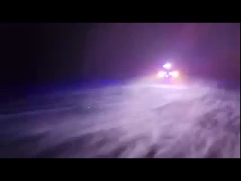 Video shows wind whip snow across central Washington roads - YouTube
