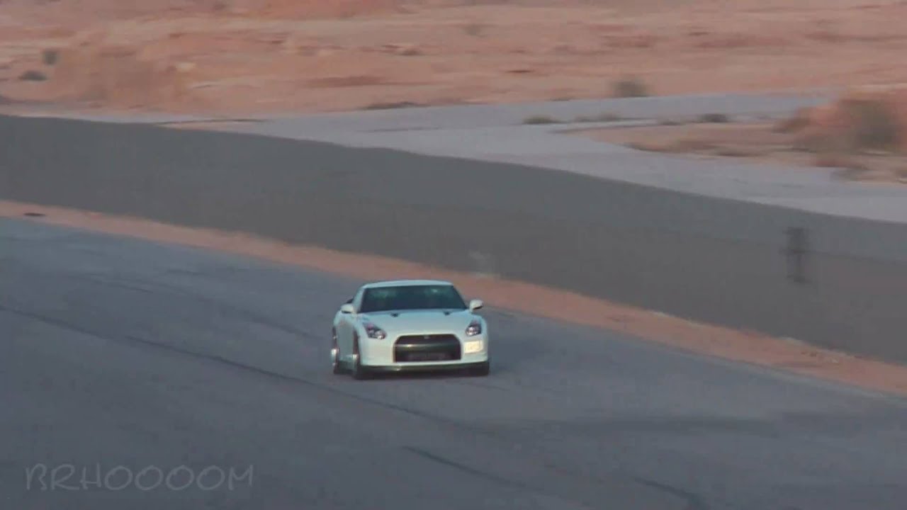 AMS Nissan GT-R Alpha 9 Take Off - YouTube