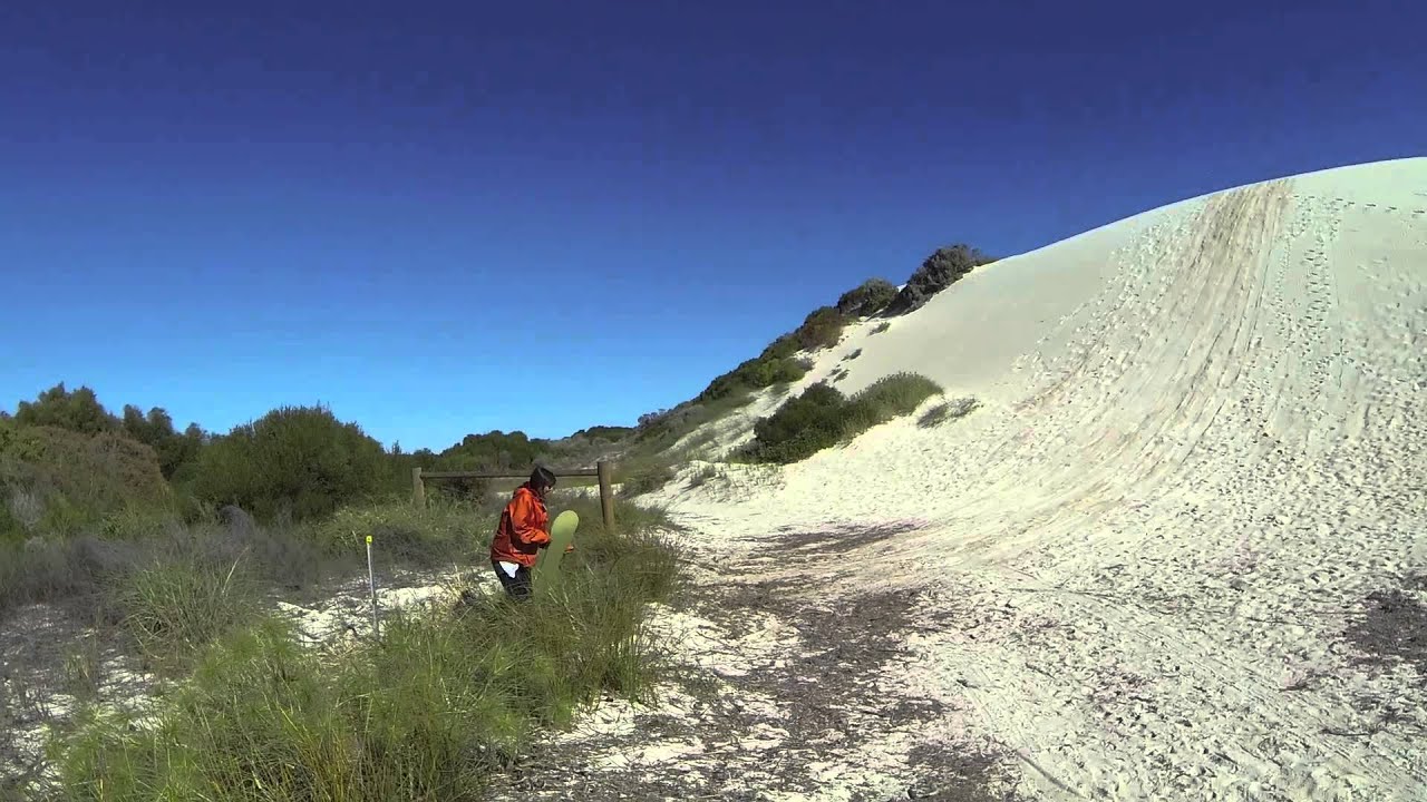 Sandboarding at Sandy Cape in West Australia 서호주 샌디 케이프 모래썰매 - YouTube