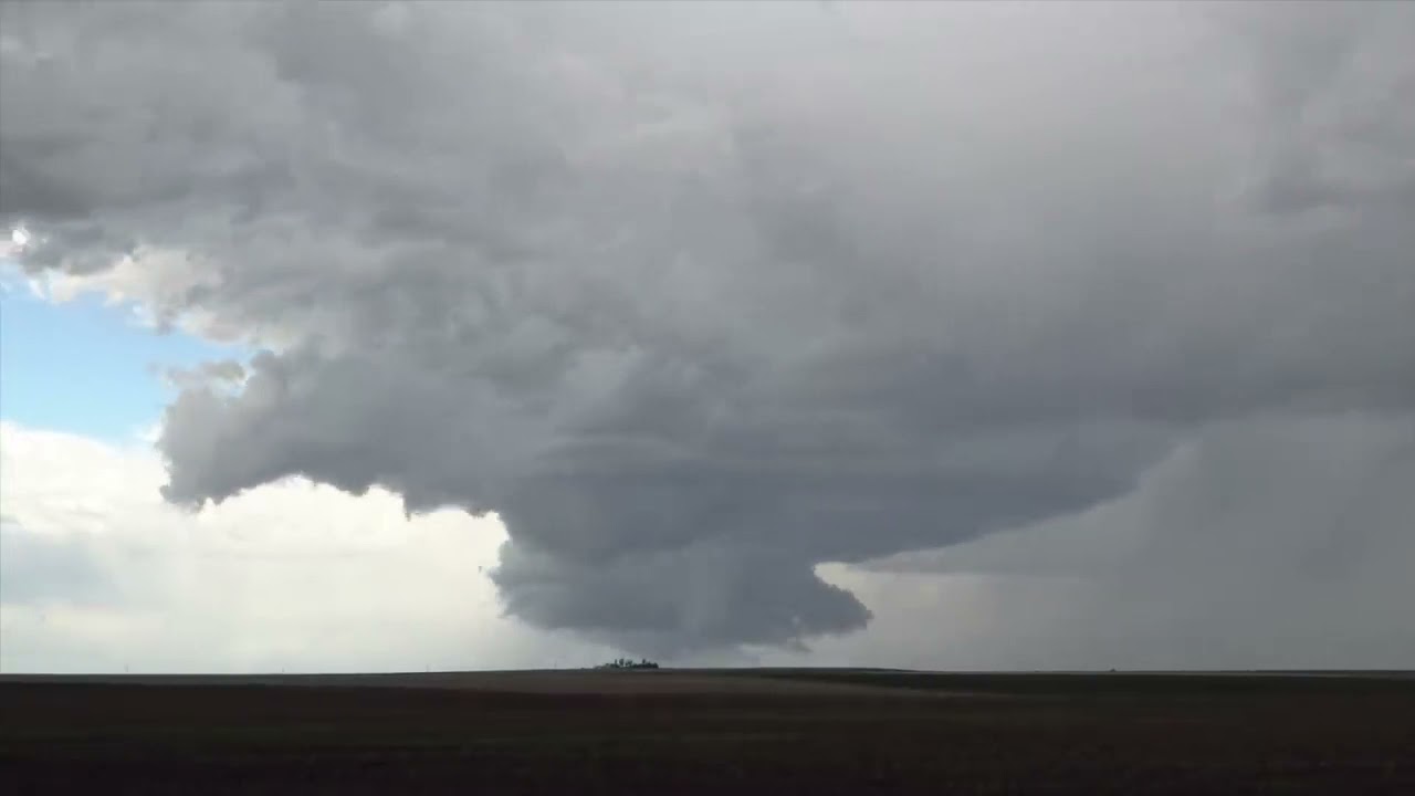 5 Powerful Earthquakes Caught On Camera - YouTube