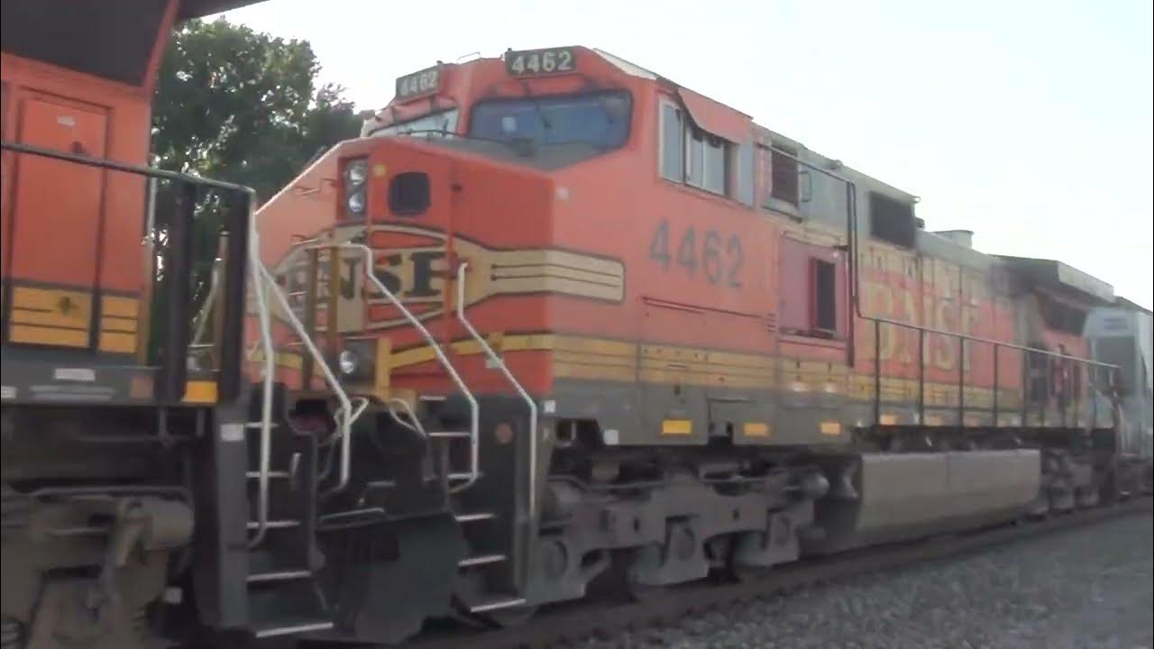 BNSF #7158 Leads WB Ethanol Train. Olathe, KS 7/23/22 - YouTube