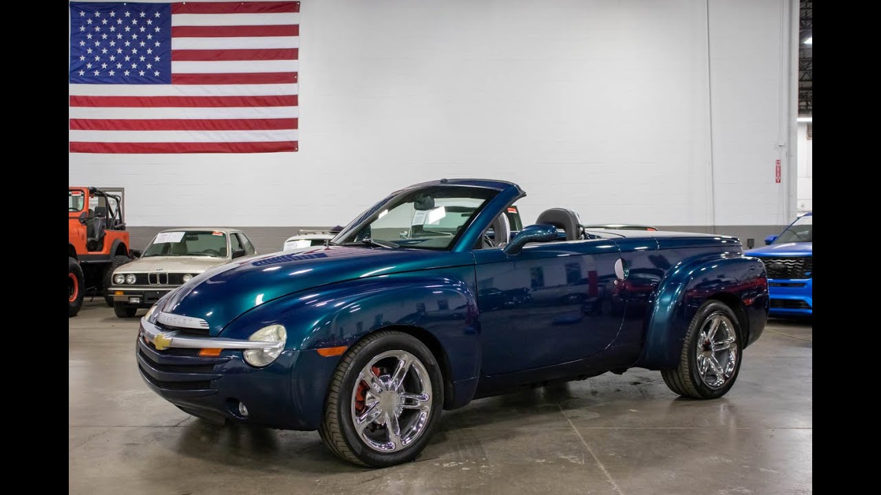 2005 Chevrolet SSR Walk Around - YouTube