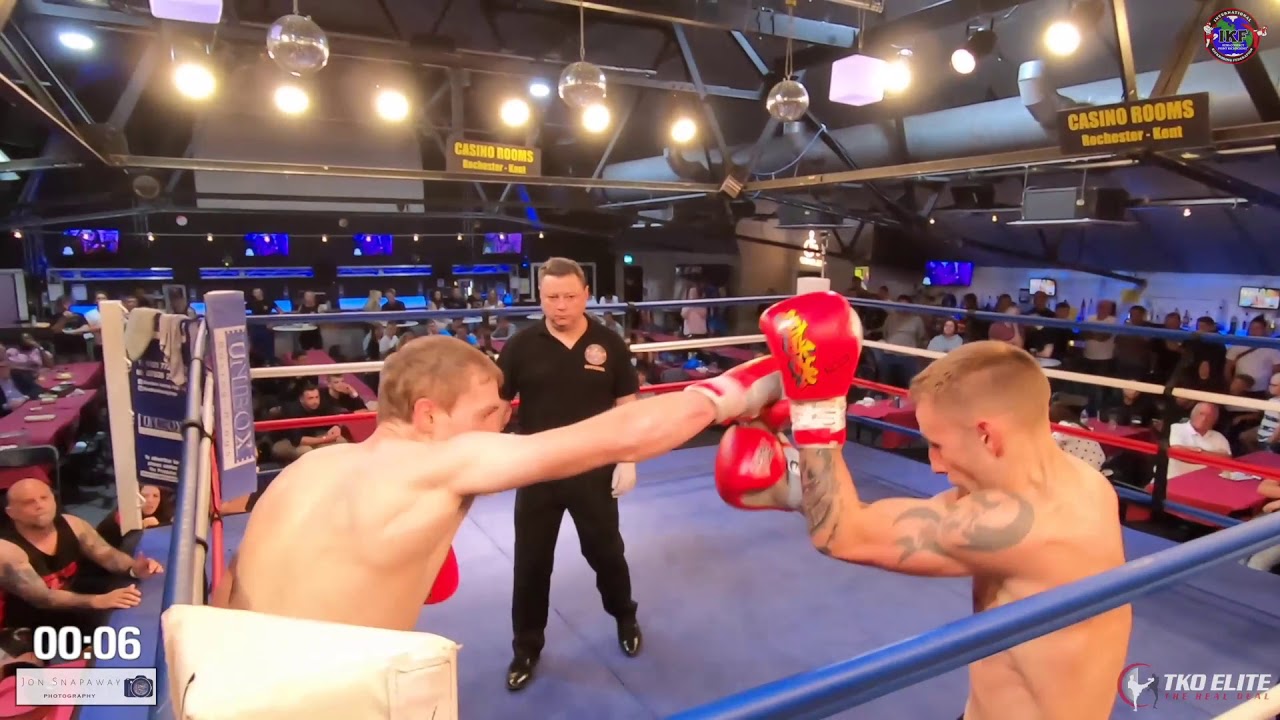 Simon Medhurst V Matt Geere - Kombat Zone - 01.09.2019 - YouTube